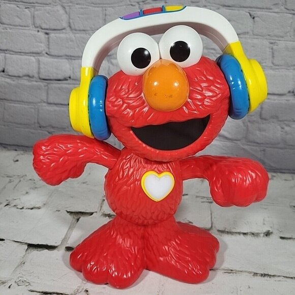 Hasbro | Toys | Sesame Street Elmo Lets Dance Hasbro Animated Musical ...